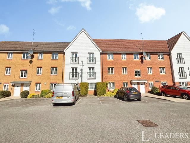 Apartment to rent in Bromley Close, East Road, Harlow, Essex, CM20 | Leaders