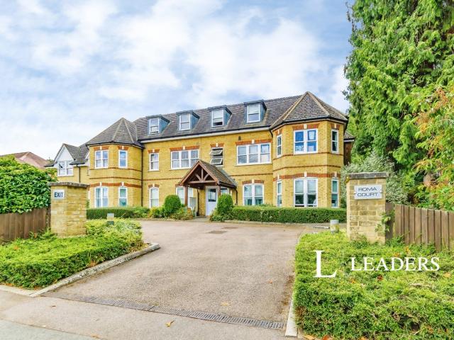 Apartment to rent in Bradbourne Vale Road, Sevenoaks, Kent, TN13 | Leaders