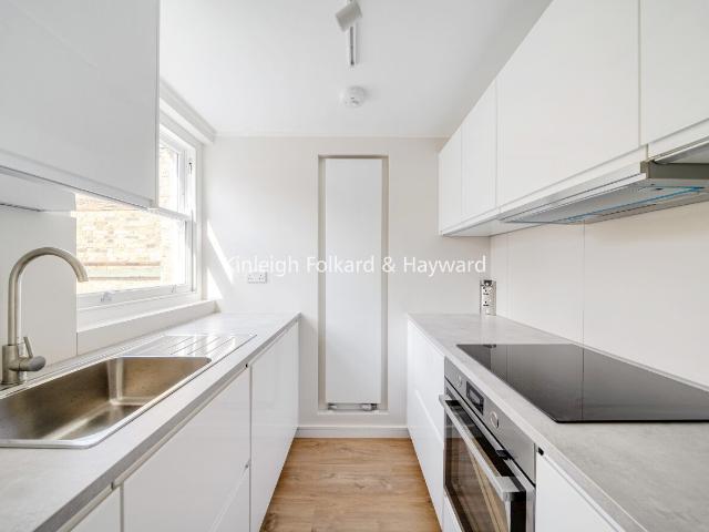 apartment to rent in Brixton Road, London, SW9