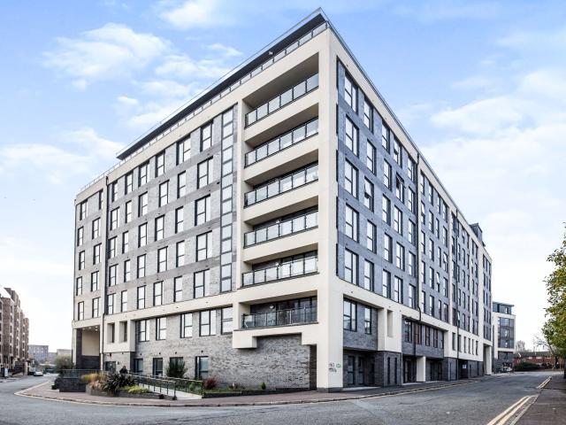 Apartment to rent in Bridgewater Point, Worrall Street, Salford, M5 | Leaders