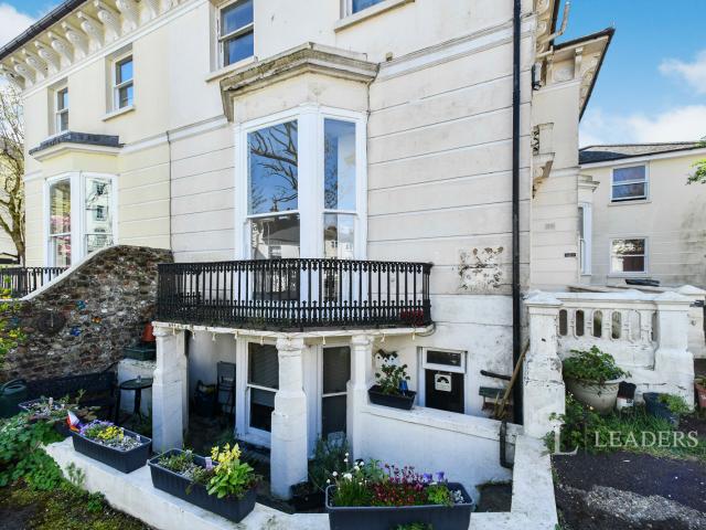 Apartment to rent in Buckingham Place, Brighton, BN1 | Leaders