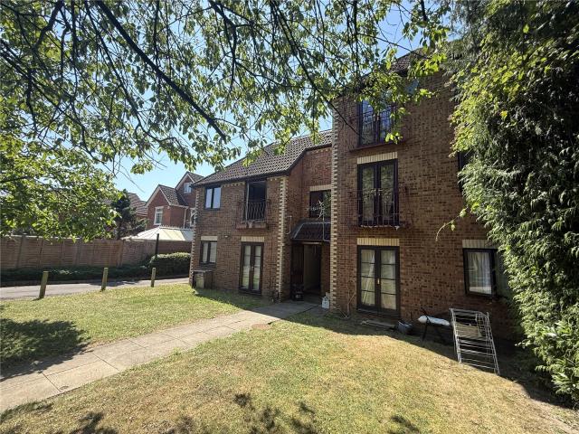 Apartment to rent in Bullar Road, Southampton, Hampshire, SO18 | Leaders