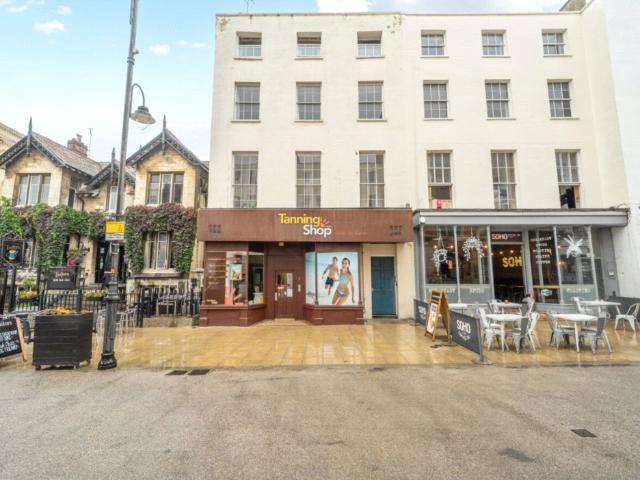 Apartment to rent in Cambray Place, Cheltenham, GL50 | Leaders
