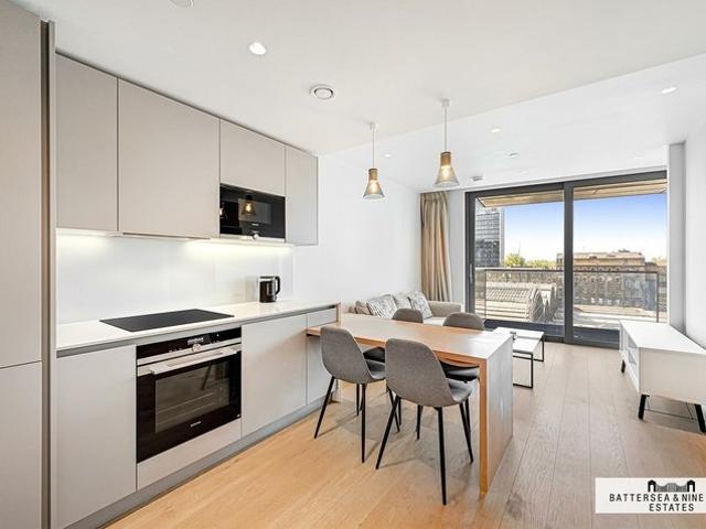 Apartment to rent in Canalside Walk, London, W2