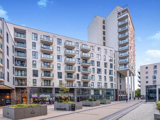 Apartment to rent in Cardinal Place, Guildford Road, Woking, GU22 | Leaders