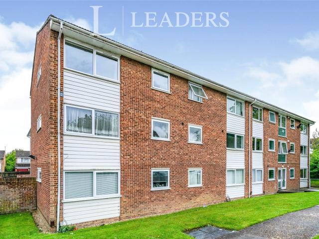Apartment to rent in Cedar Court, St. Albans, Hertfordshire, AL4 | Leaders