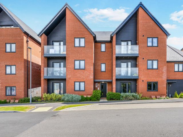 Apartment to rent in Chalice Way, Eagle Farm South, Milton Keynes, Buckinghamshire, MK17 | Leaders