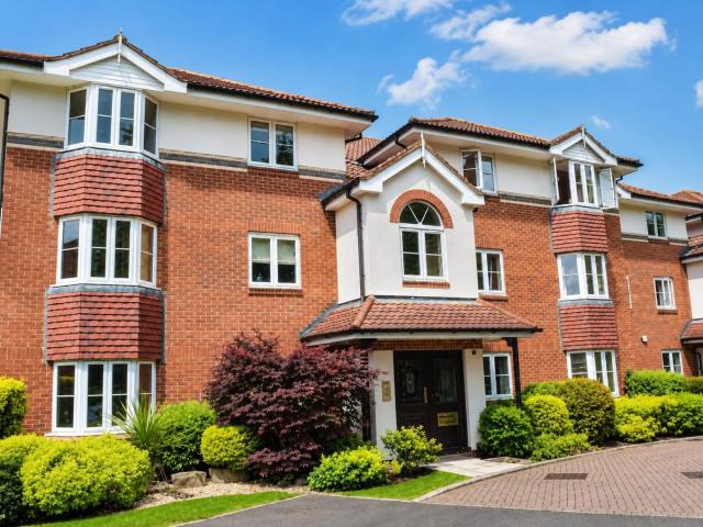 apartment to rent in Chamberlain Drive, Wilmslow, SK9 2SN