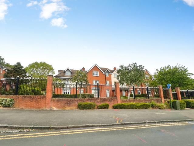 Apartment to rent in Chancel Court, Solihull, West Midlands, B91 | Leaders