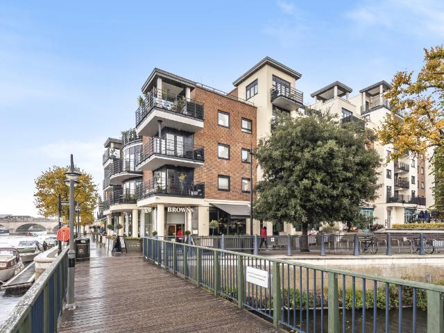 apartment to rent in Charter Quay, Kingston Upon Thames, Surrey, KT1