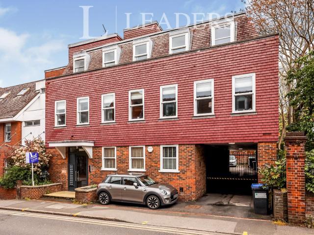 Apartment to rent in Chertsey Street, Guildford, GU1 | Leaders