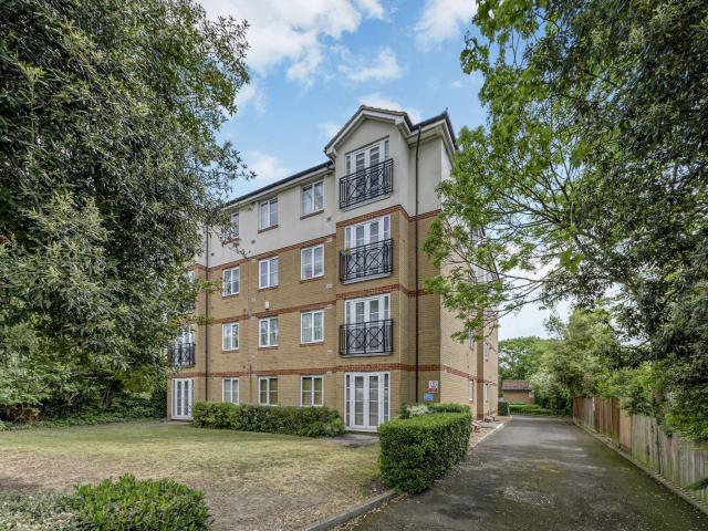 Apartment to rent in Chichester House, Galsworthy Road, Kingston upon Thames, KT2 | Leaders