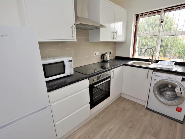 apartment to rent in Church Road, Mitcham, CR4
