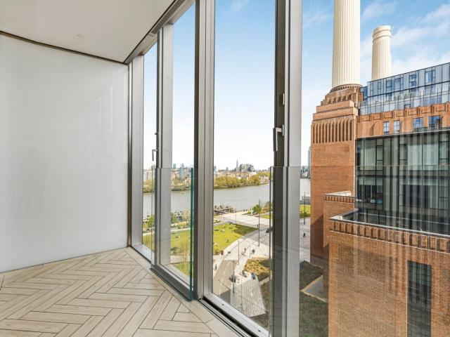apartment to rent in Circus Road West, London, SW11