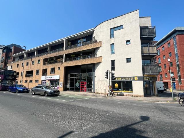 apartment to rent in City Point 1, Chapel Street, Salford, M3 6AF