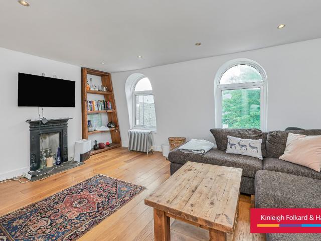 apartment to rent in Coldharbour Lane, London, SW9