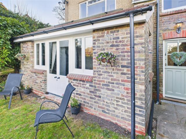 apartment to rent in College Lane, East Grinstead