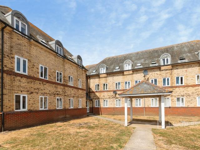 Apartment to rent in Colne Road, Halstead, Essex, CO9 | Leaders