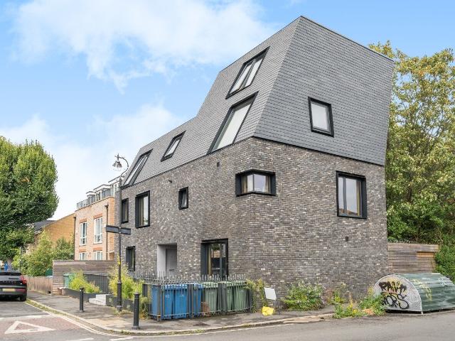 apartment to rent in Costa Street, Peckham, London, SE15