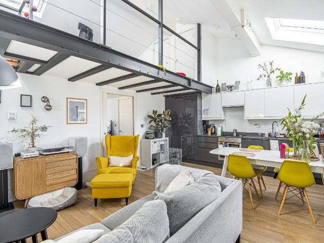 apartment to rent in Clapham Park Road, London, SW4