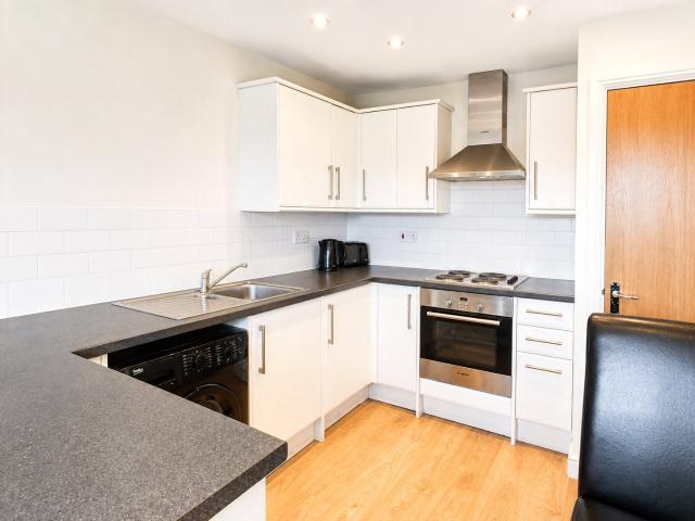 Apartment to rent in Clifton Drive, Northwich, CW9 | Leaders