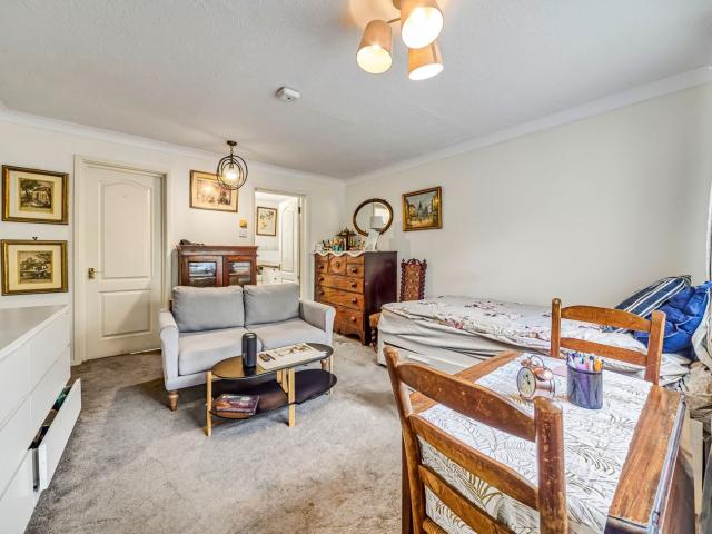 apartment to rent in Croftongate Way, Brockley, London, SE4