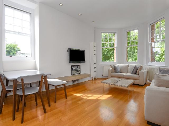 apartment to rent in Cromwell Road, Earls Court, London, SW5