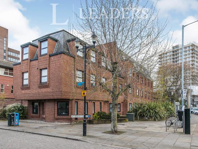 Apartment to rent in Cromwell Square, Ipswich, Suffolk, IP1 | Leaders