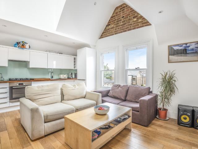 apartment to rent in Craster Road, London, SW2