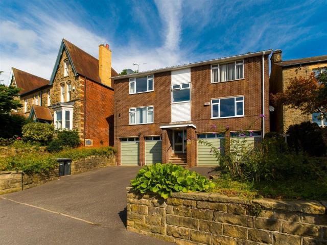 apartment to rent in Crimicar Lane, Sheffield