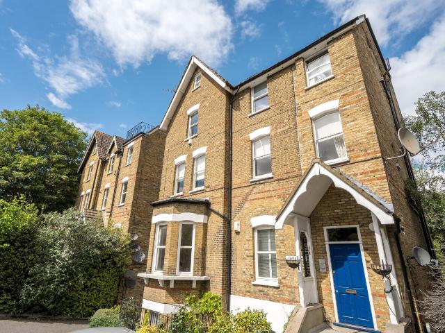 apartment to rent in Crystal Palace Park Road, London, SE26