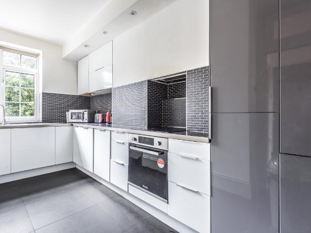 apartment to rent in Davidson Gardens, Vauxhall, London, SW8