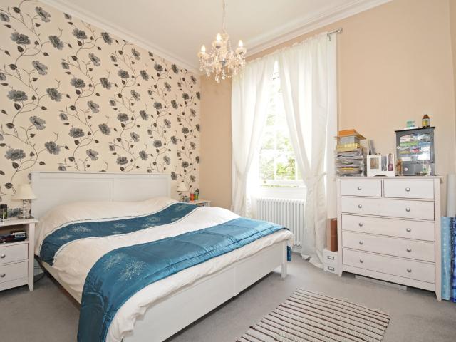 apartment to rent in Denmark Hill, Camberwell, London, SE5