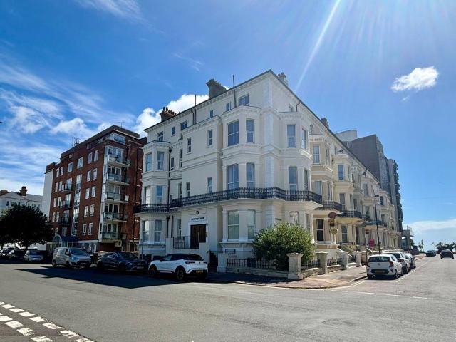 Apartment to rent in Downsview, Lascelles Terrace, Eastbourne, BN21 | Leaders