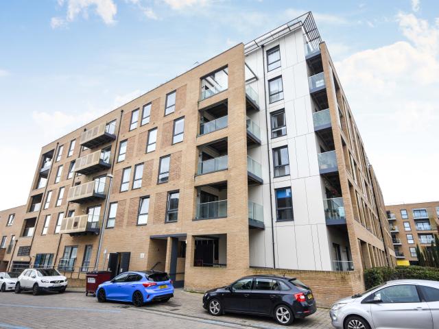 Apartment to rent in Dunn Side, Chelmsford, CM1 | Leaders