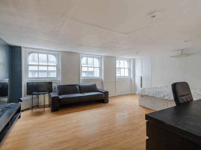apartment to rent in Duke Street, London, W1U