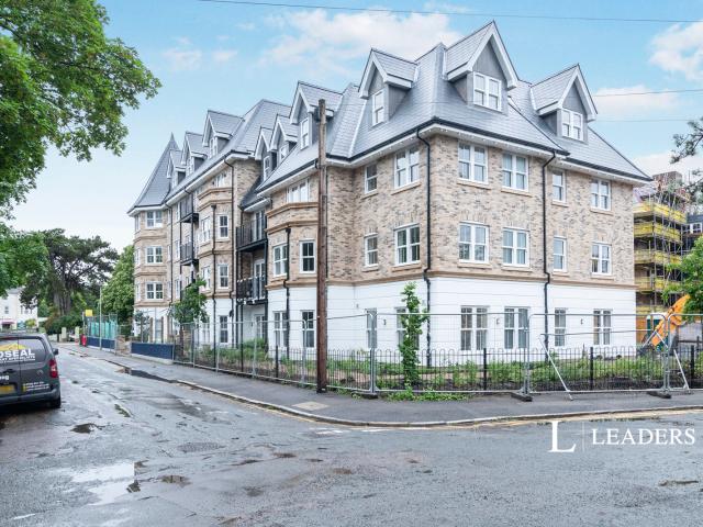 Apartment to rent in Durley Road, Bournemouth, Dorset, BH2 | Leaders