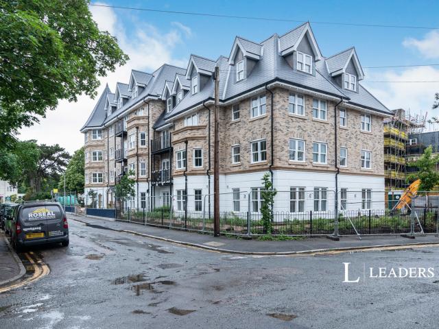 Apartment to rent in Durley Road, Bournemouth, Dorset, BH2 | Leaders
