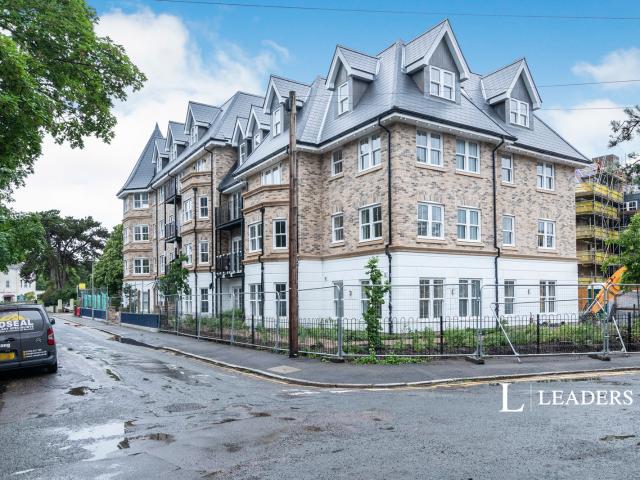 Apartment to rent in Durley Road, Bournemouth, Dorset, BH2 | Leaders