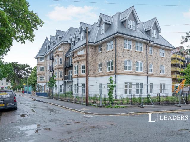 Apartment to rent in Durley Road, Bournemouth, Dorset, BH2 | Leaders