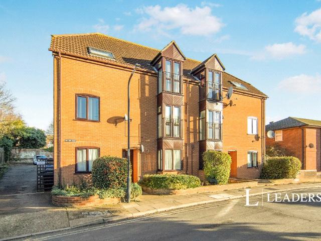 Apartment to rent in Dykes Street, Ipswich, Suffolk, IP1 | Leaders