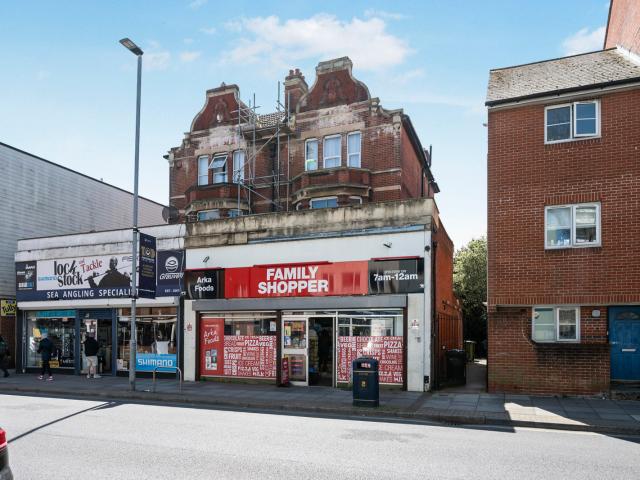 Apartment to rent in Elm Grove, Southsea, PO5 | Leaders