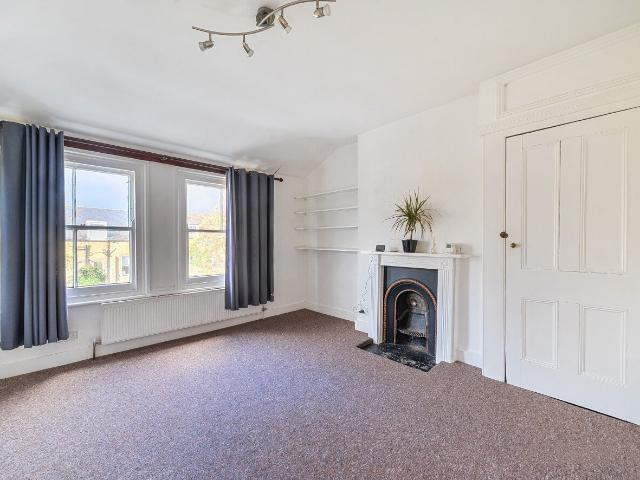 apartment to rent in Elmbourne Road, Balham, London, SW17
