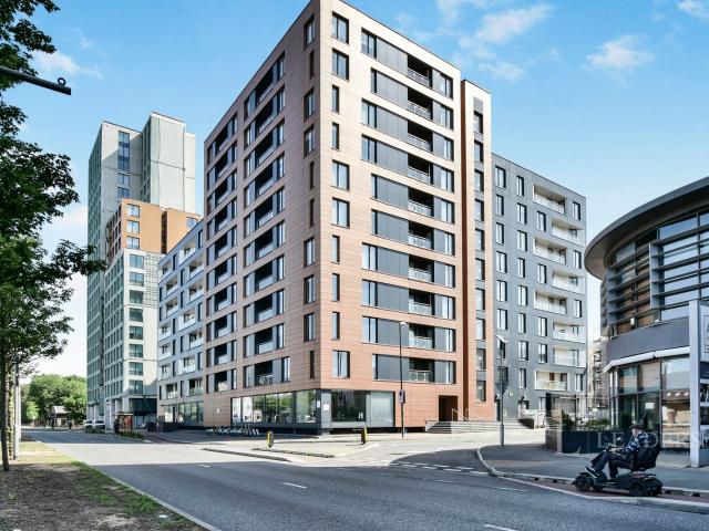 Apartment to rent in Elmira Way, Salford, Greater Manchester, M5 | Leaders