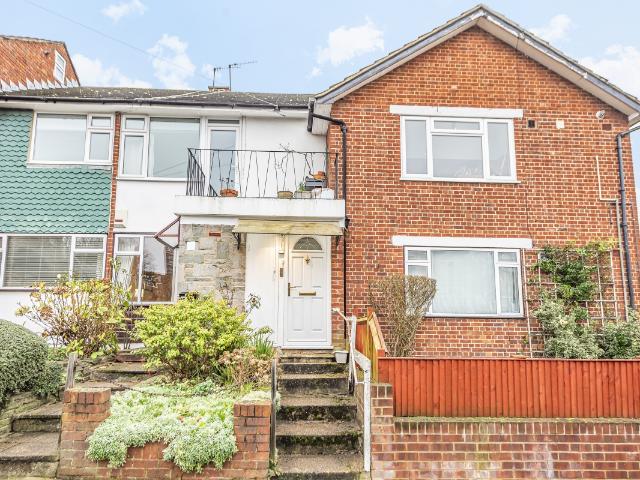 apartment to rent in Elland Road, Nunhead, London, SE15