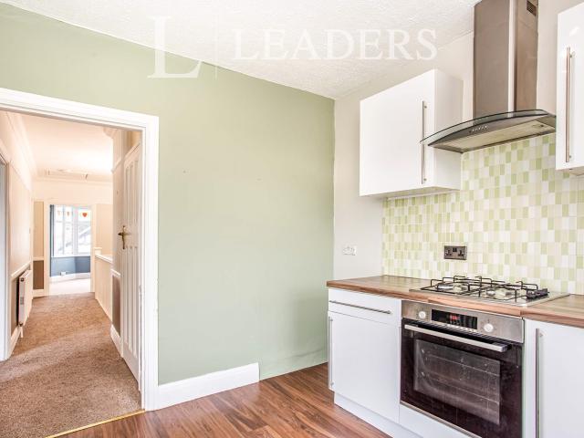Apartment to rent in Ennismore Gardens, Southend on Sea, SS2 | Leaders