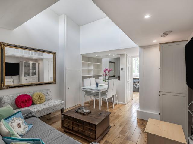 apartment to rent in Finborough Road, London, SW10