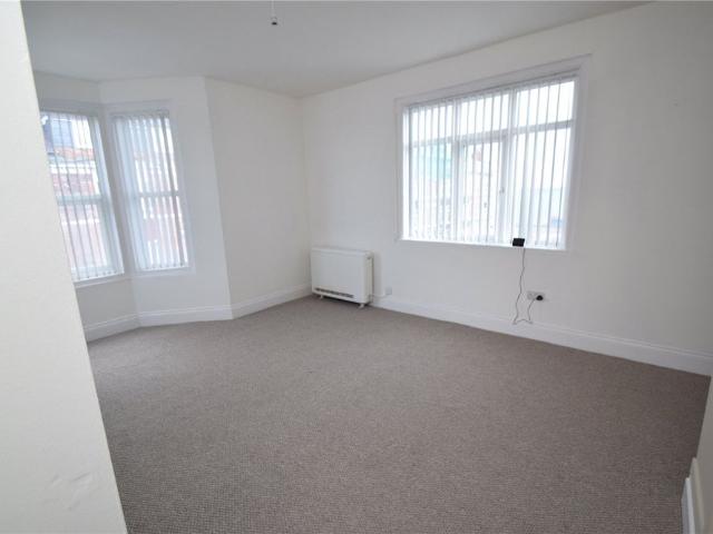 Apartment to rent in Fort Terrace, Bridlington, YO15
