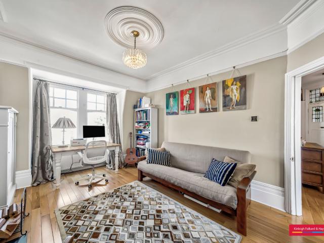 apartment to rent in Fortis Green Road, London, N10