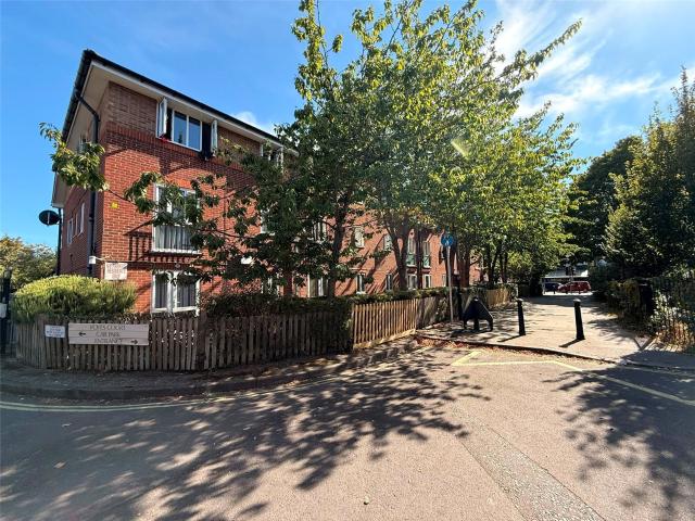 Apartment to rent in Foyes Court, Shirley Road, Southampton, SO15 | Leaders